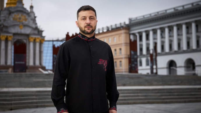 Zelenskyy presents awards to US senators who introduced Russian sanctions bill | Ukrainska Pravda