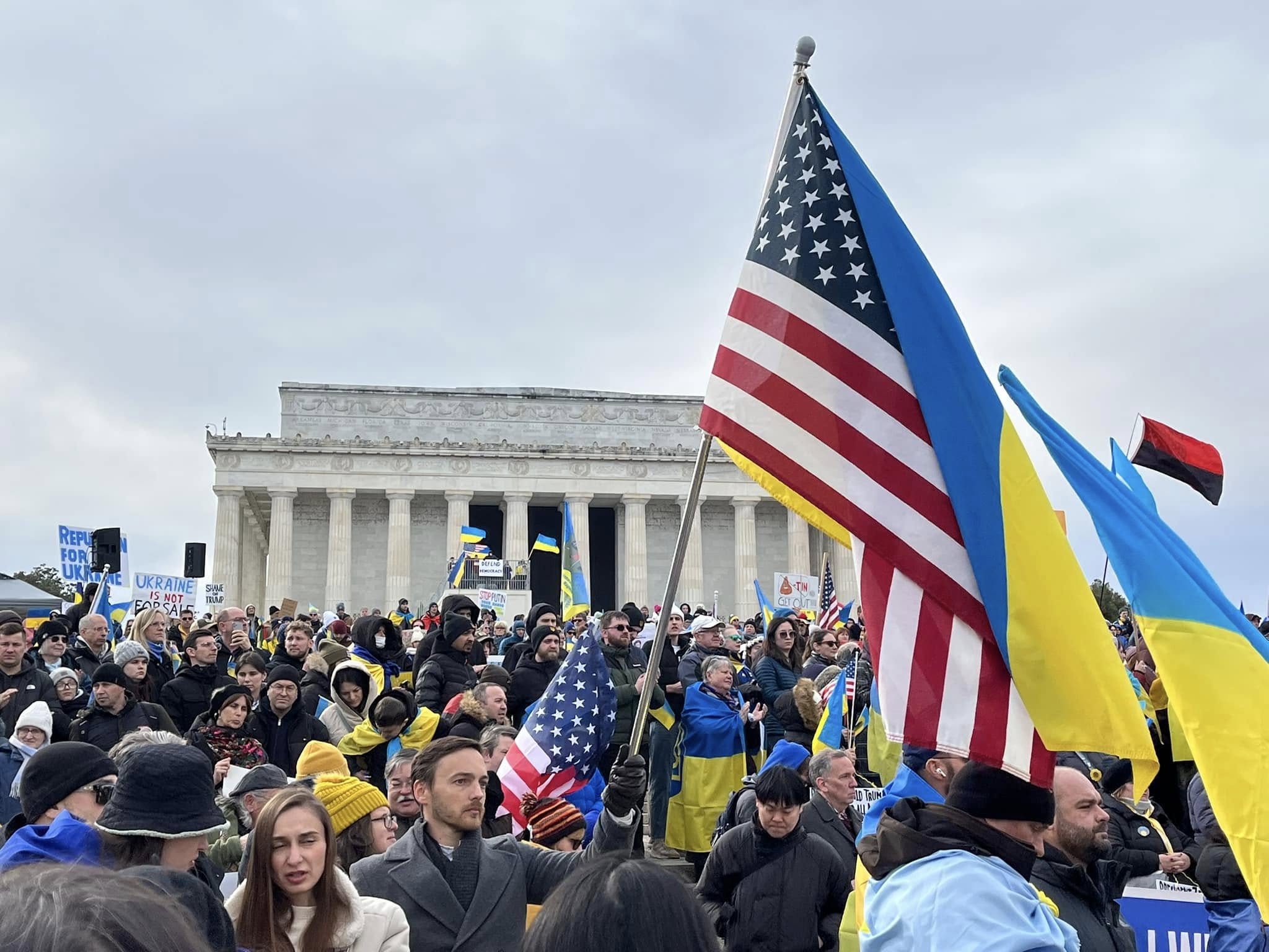 Demonstration in support of Ukraine takes place in Washington, DC ...