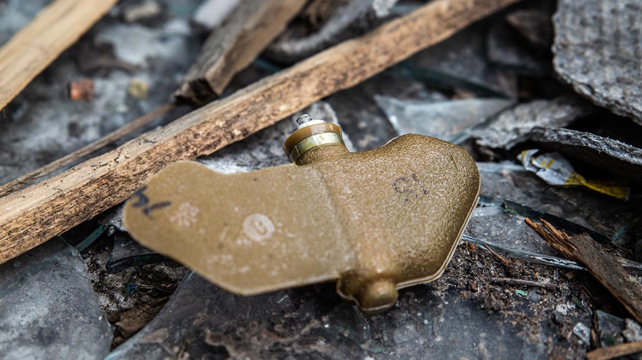 Woman's leg torn off by Russian anti-personnel mine in Kharkiv Oblast ...