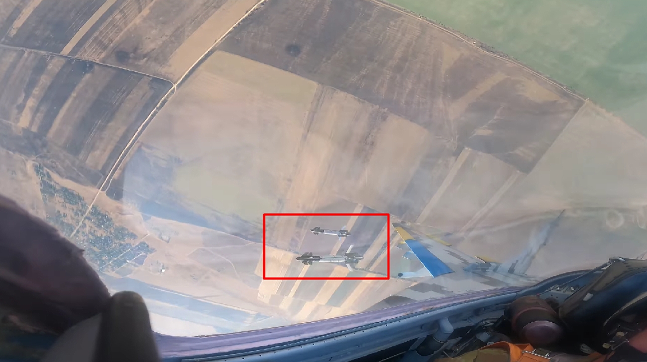Ukraine's Air Force releases rare footage of French-supplied AASM ...