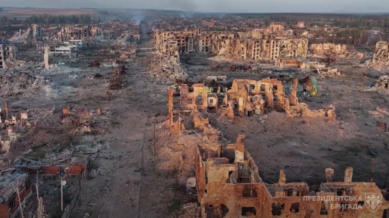 Ukrainian military shows photos of ruined Vovchansk – photos ...