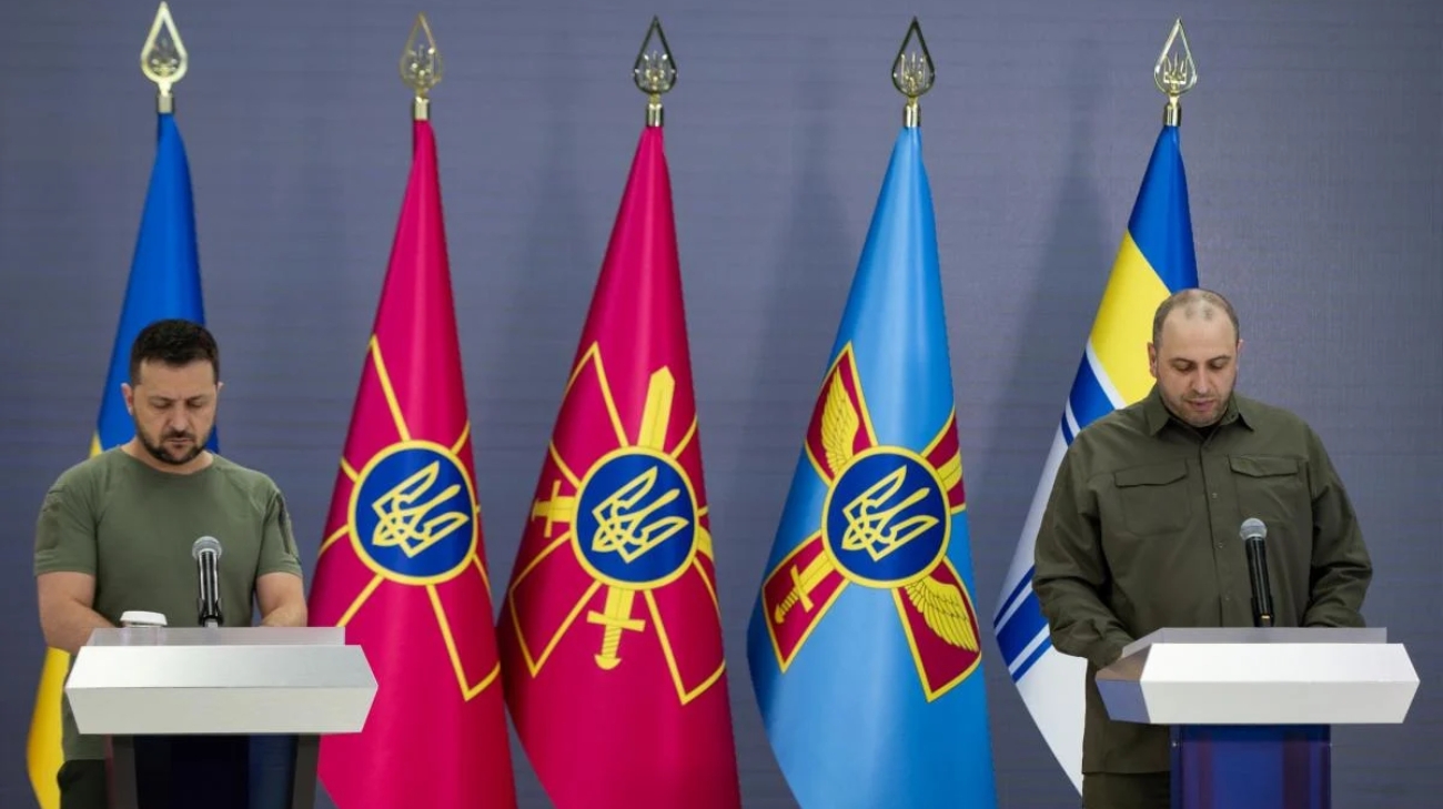 Ukraine's defence minister dismisses two deputy heads of Defence ...