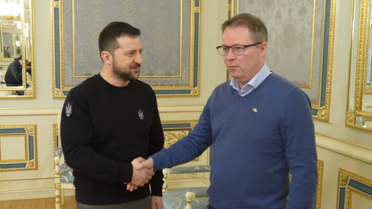 Глава Міноборони Норвегії в Одесі анонсував 109 млн євро для українських F-16 | Українська правда