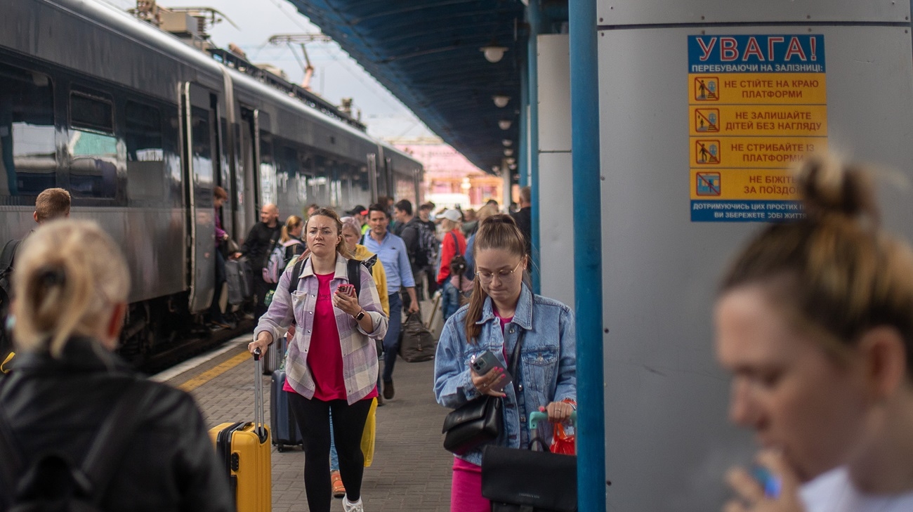 No surge in Ukrainian refugees in Czechia amid attacks and winter ...