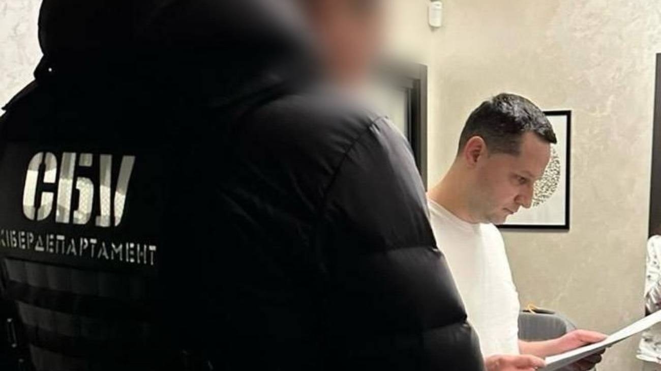 Ексзаступника міністра соцполітики підозрюють у безпідставній закупівлі на 24 млн Українська