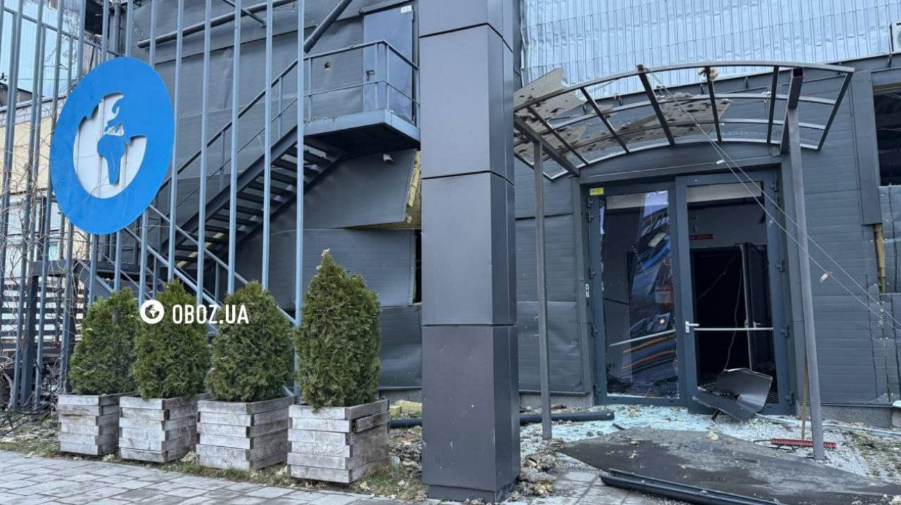 Russian attack damages office of Oboz.ua news agency in Kyiv – photos | Ukrainska Pravda