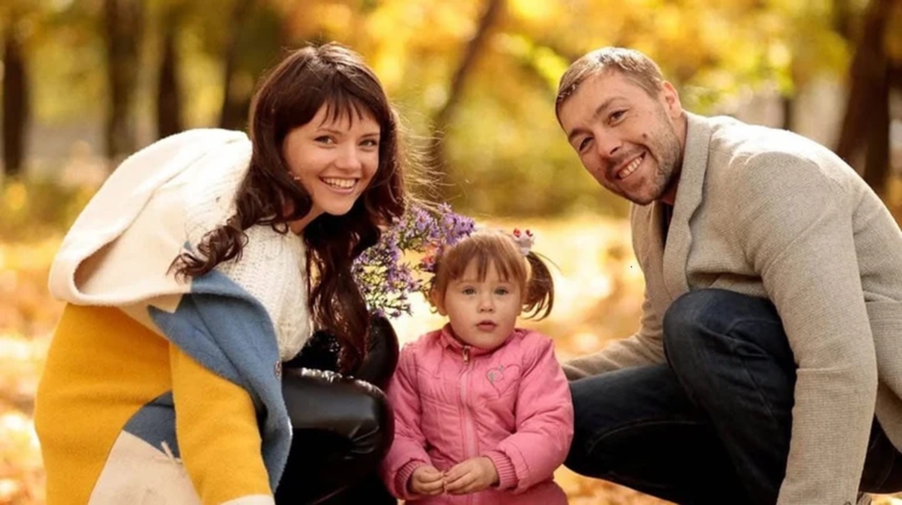 Details emerge of Kyiv family devastated by Russian overnight strike ...