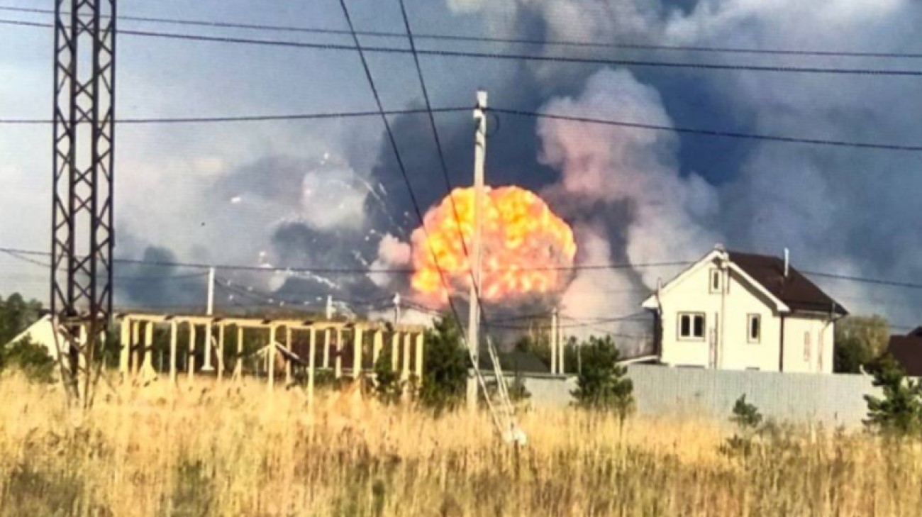 Enormous explosions rock arsenal of Russia's Main Missile and Artillery ...