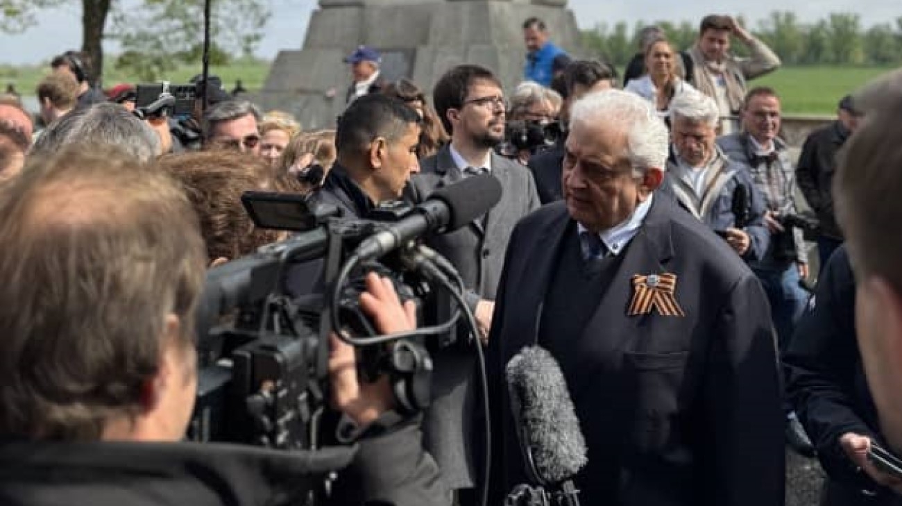 Russian ambassador booed at WWII commemoration event in Germany after ...