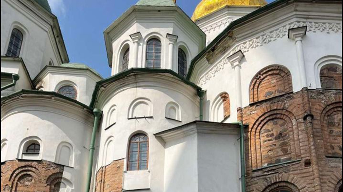 Russian overnight attack damages Kyiv's St Sophia Cathedral and Odesa Film Studio – photos ...
