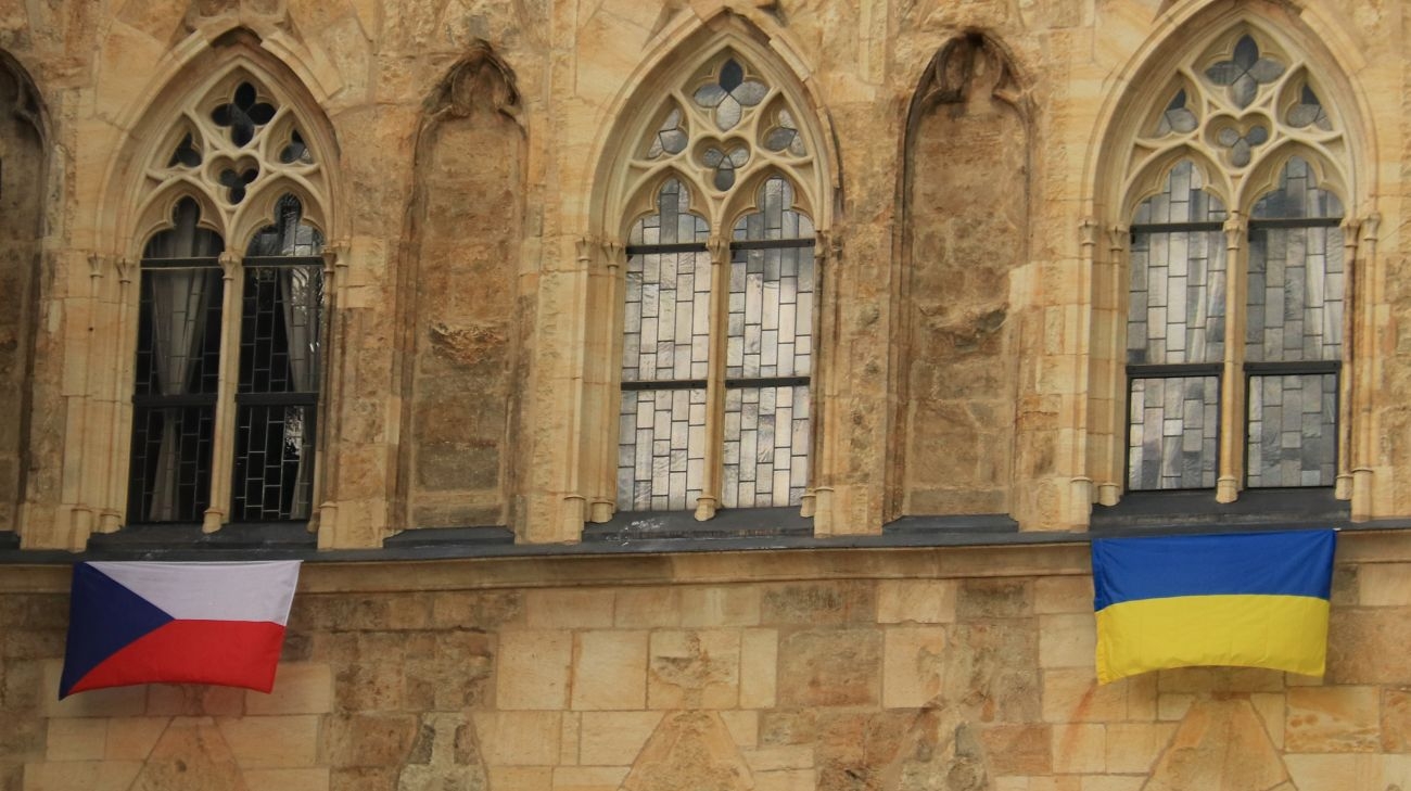 Over half of Czechs still support accepting refugees from Ukraine ...