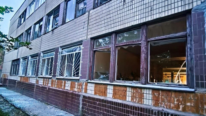 Russia attacks Nikopol district: one person injured, businesses and ...